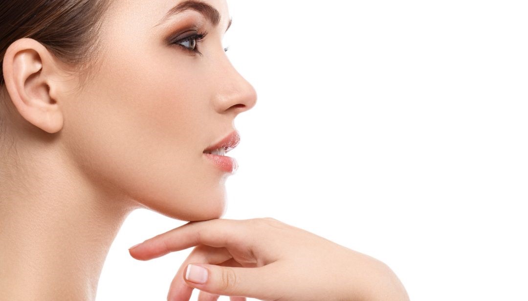 Hidratación de labios con dermapen - Becky Club